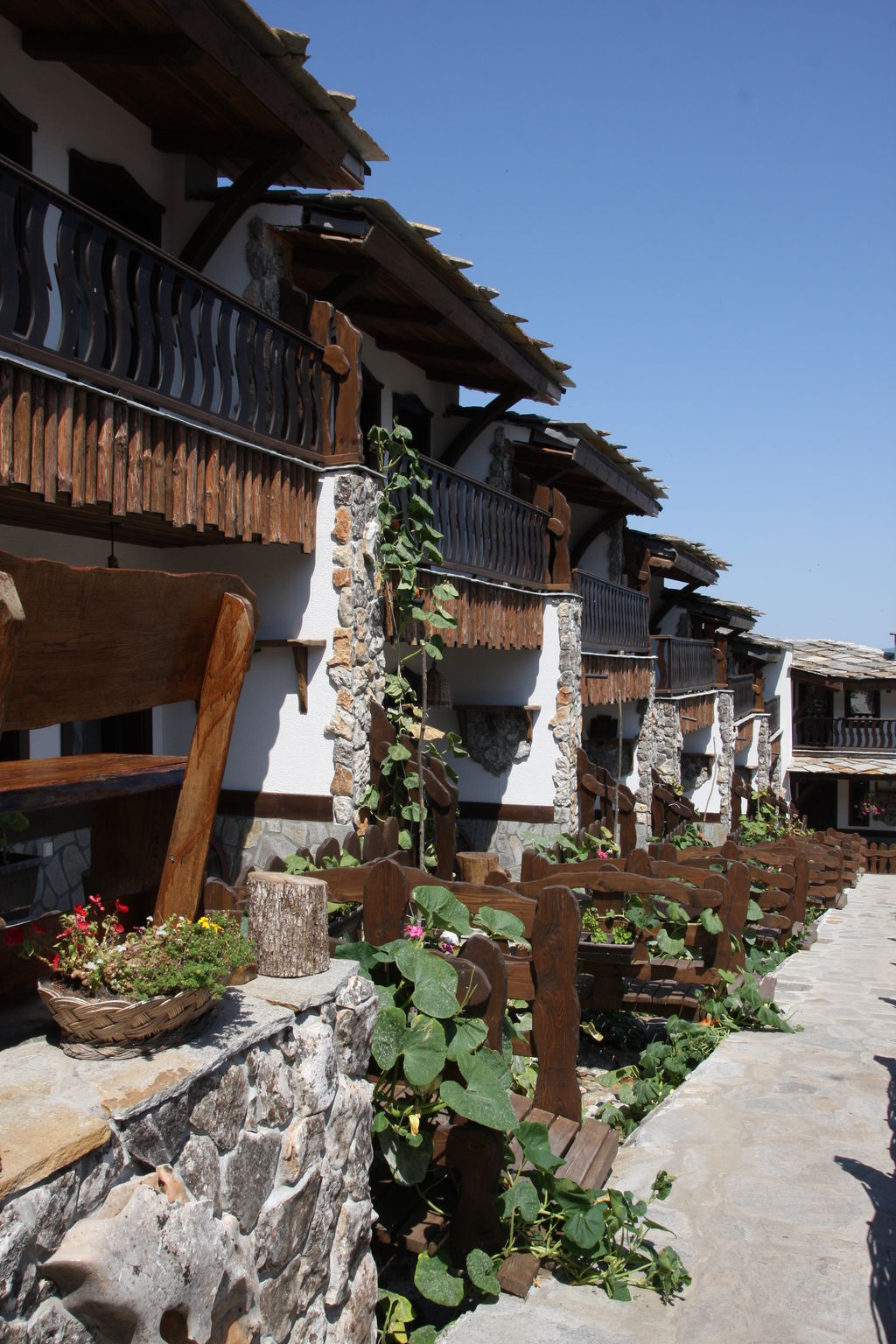 Комплекс Старите къщи - село Медово, Община Поморие