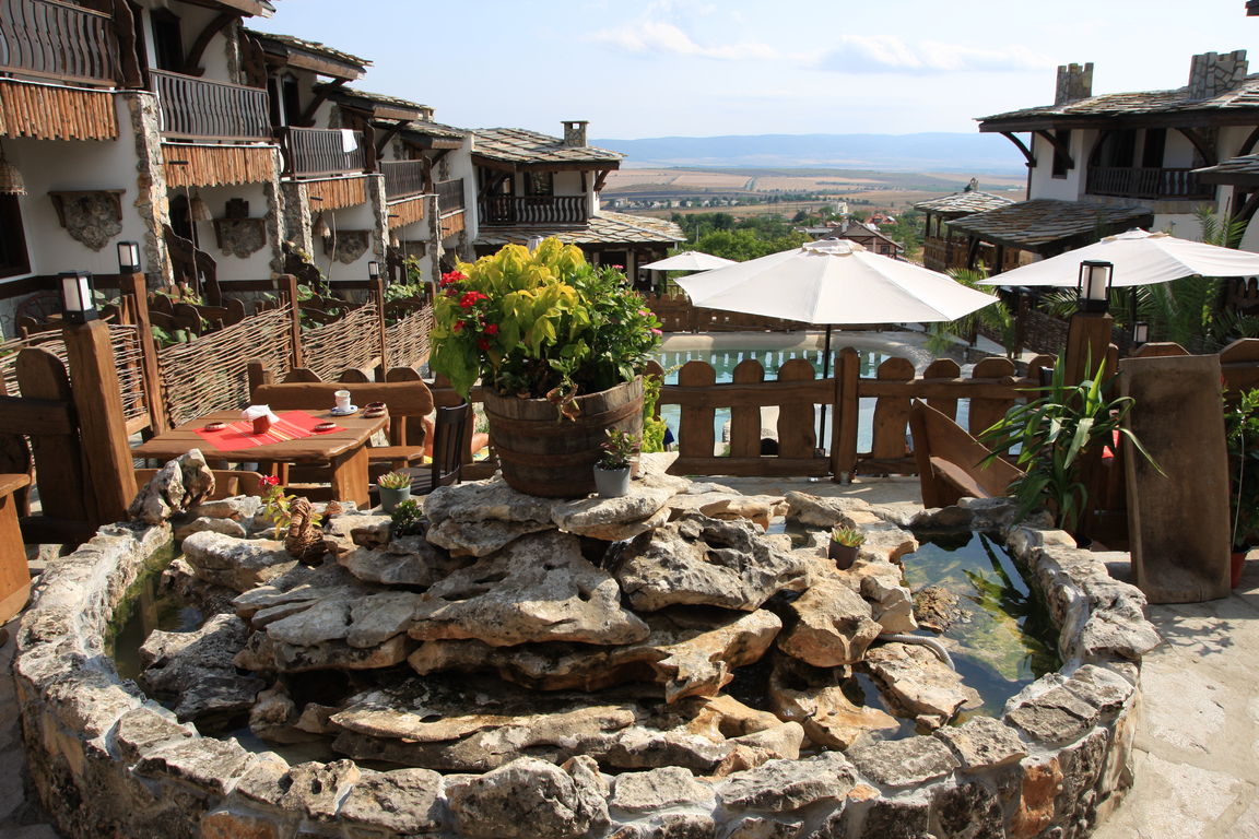 Комплекс Старите къщи - село Медово, Община Поморие